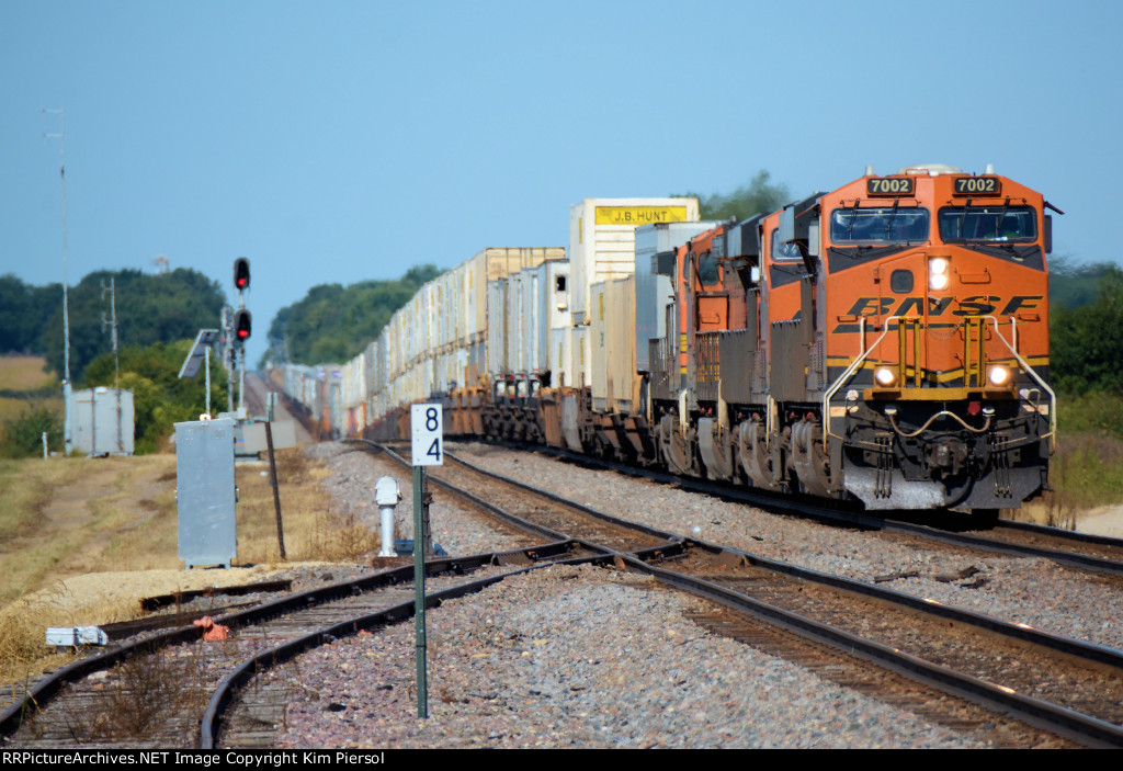 BNSF 7002